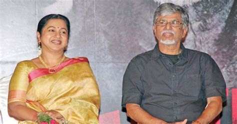 எஸ் ஏ சந்திரசேகர் ராதிகா சரத்குமார் கூட்டணியில் மிகப்பெரிய திட்டத்துடன் களமிறங்கும் விஜய்