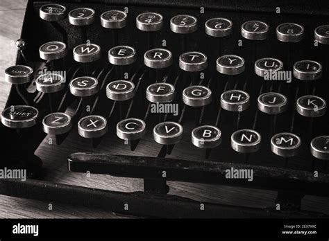 Old Fashioned QWERTY Typewriter Keyboard Stock Photo Alamy