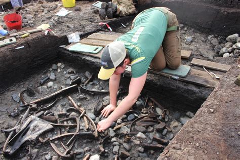 Archaeologists Shed Light On The Lives Of Stone Age Hunter Gatherers In