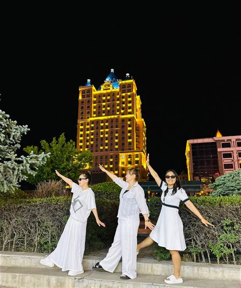 Инээмсэглэ О Инээмсэглэ О Added A New Photo