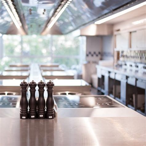 A Brand New Institute By The Eiffel Tower Le Cordon Bleu Paris