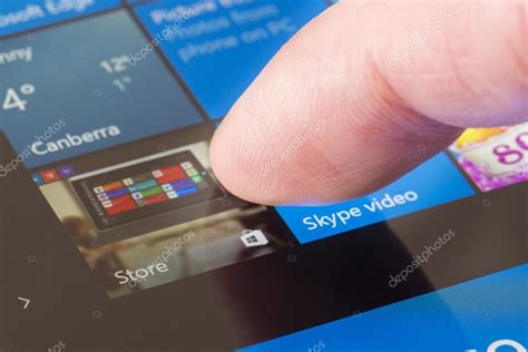 Clicking The Windows Store Icon In Windows 10 — Stock Editorial Photo