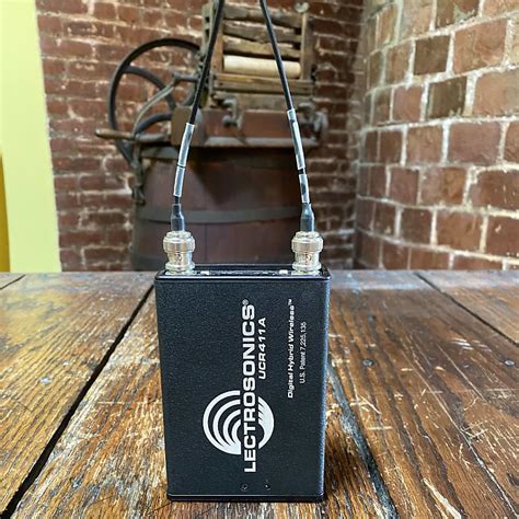 Lectrosonics UCR411A Digital Hybrid Wireless Receiver Block Reverb