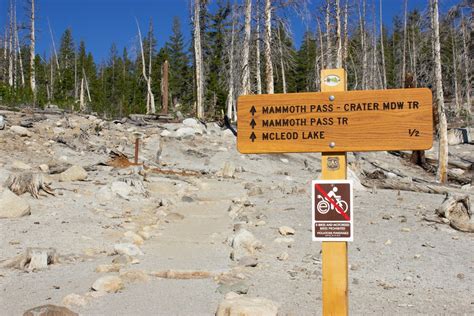Mammoth Lakes Hiking Trails