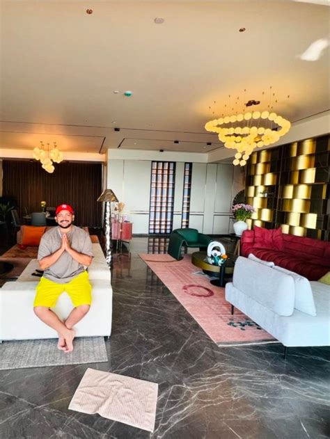 Ipl 2024 क्रिकेटर बनाने के लिए पापा ने बेची दुकान अब बेटे ने 10 5 करोड़ का घर किया गिफ्ट Tv9