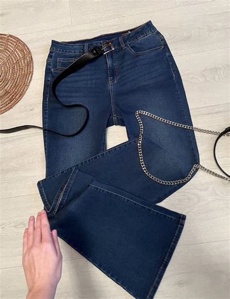 Класні джинси кльош Tu — ціна 470 грн у каталозі Джинси Купити жіночі речі за доступною ціною на