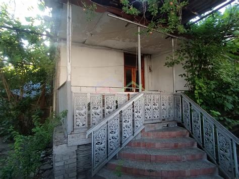 იყიდება ბელეტაჟი ვარდის უბანში შენი სახლის სააგენტო