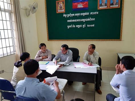 ខេត្តបាត់ដំបង ៖ នា ថ្ងៃ ទី ១៤ ខែ សី ហា ឆ្នាំ ២០ ១៧ នា យក ដ្ឋាន រដ្ឋ បាល និង បុគ្គ លិក នៃ អគ្គ