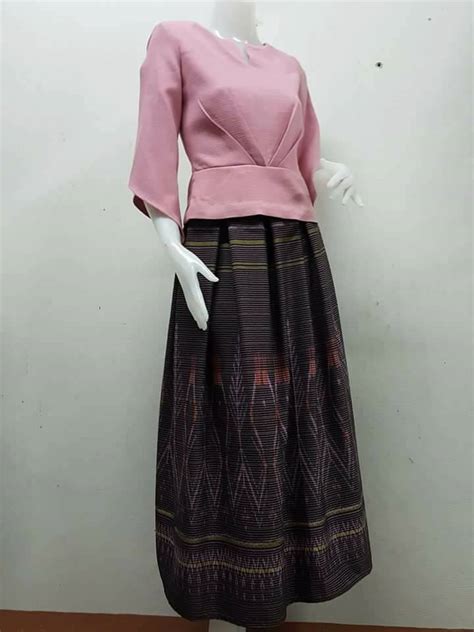 ชุดเสื้อกระโปรงแยกชิ ร้านผ้าไทย ผ้าถุง ชุดเดรสผ้าไทยสวยๆ