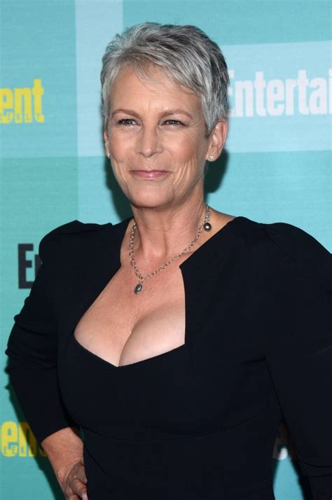 Jamie Lee Curtis Shows Cleavage Wearing A Low Cut Dress Porn Pictures XXX Photos Sex Images