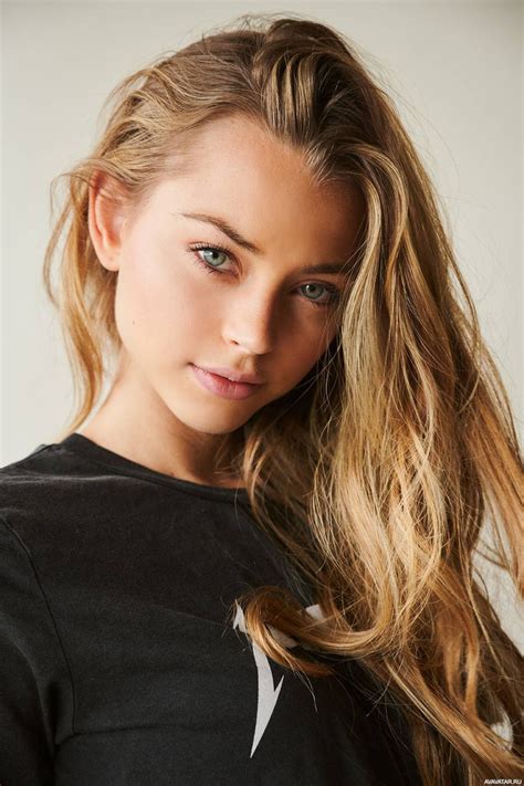 Портрет девушки с длинными волосами Скачать фото на аву девушки блондинки Girl Blonde Hair