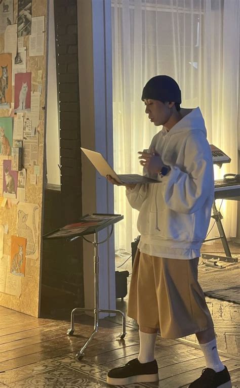 Pin By Tina Borja On Code Kunst Rappers Fashion Style Icons