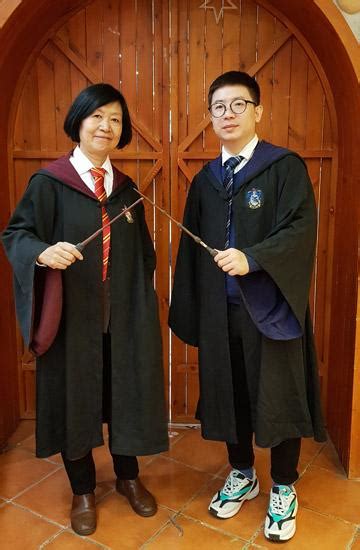 “哈利·波特”英汉对照版国内首发，为何选在上海？ 每日头条