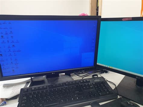 모니터 화면이 갑자기 이렇게 되었어요 지식in