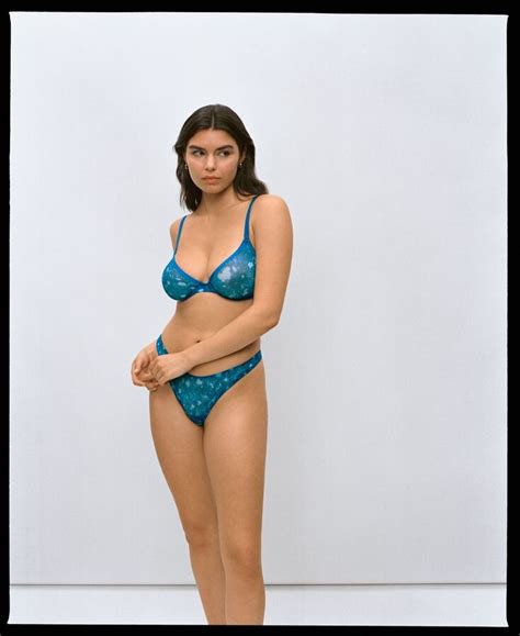 Picture Of Lauren Searle Picture Of Lauren Searle