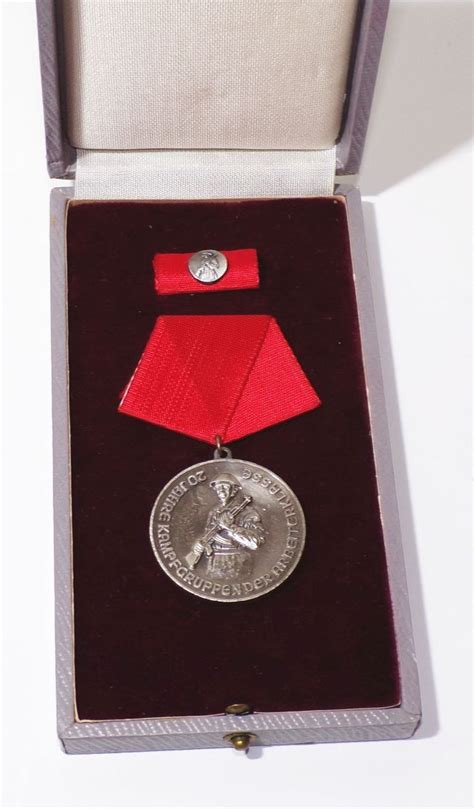 Ddr Abzeichen 20 Jahre Kampfgruppe Der Arbeiterklasse 14994