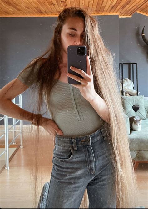 Pin By Rz On Long Hair Collection Long Hair Women Long Hair Models