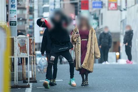 [写真] 25ページ目 「キスもします。仕事だから」コロナ感染の歌舞伎町セクキャバ嬢が告白した“おっぱいクラスター”の現在 文春オンライン
