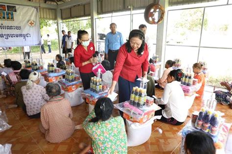 ចាស់ឥតទីពឹង និងអ្នកងាយរងគ្រោះបំផុតចំនួន ២៩គ្រួសារ រស់នៅខេត្តកំពង់ស្ពឺ