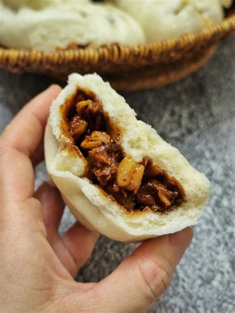 【酱肉包的做法步骤图，酱肉包怎么做好吃】饲养员木木下厨房