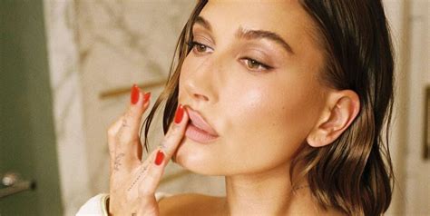 Svelato Il Trucco Per Labbra Voluminose E Grandi Come Hailey Bieber