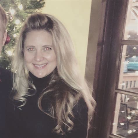 Ashley Hahn Business Strategy Leader— Market Management Edward
