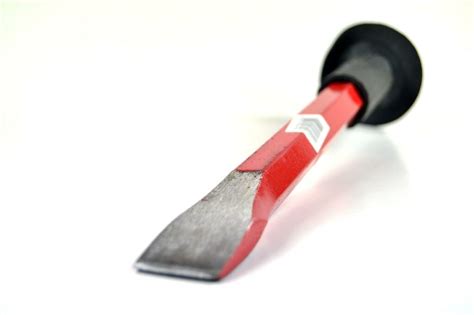 Chisel Heavy Steel 20mm X 300mm With Rubber Grip Abassa And Sons Chisel Heavy Steel 20mm X 300mm With Rubber Grip Abassa And Sons