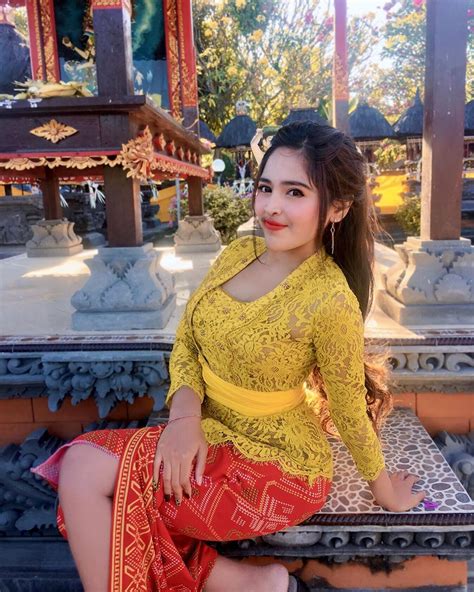 Cewek Cantik Asal Bali Montok Bikin Gemes Republic Renger Cantik