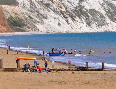 Isle Of Wight Beaches Best Beaches Isle Of Wight Visit The Isle Of