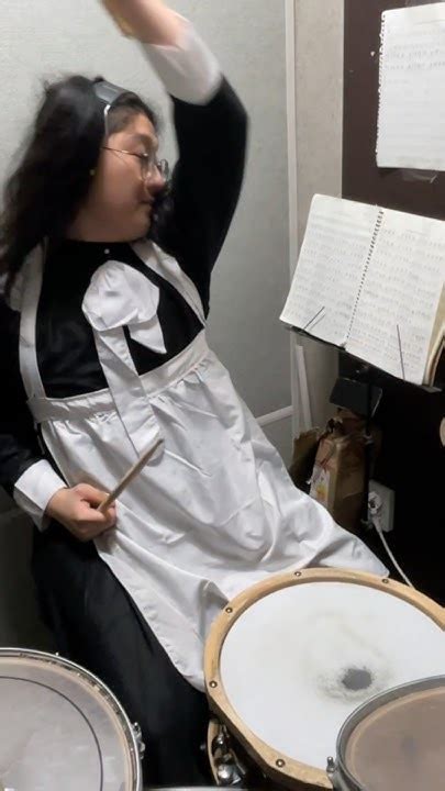 어쩔때는 차분하고 몽환한 느낌으로🫠때로는 강력하고 힘차게 뿌셔버리는 밴드곡🔥🤟🔨🥁우즈의 드라우닝‼️마치 심해바닷속으로 빨려들어가는 락음악 같습니다ㅋㅋ😎🤟🌊🐳🐟재밌게봐주세요😝