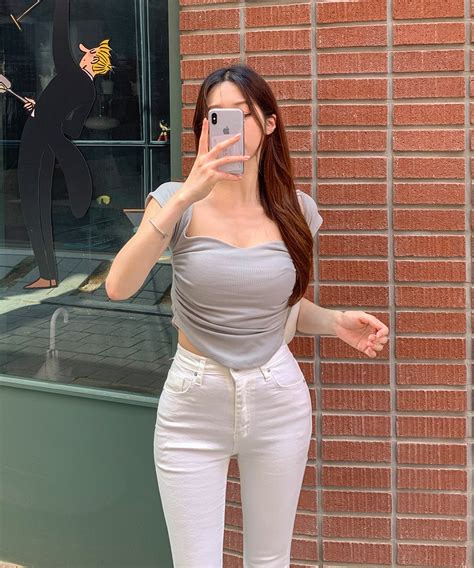 워너비뮤즈 무배🚀 잘록허리💚러블리무드 캡소매 하트넥 반팔 티셔츠 블라우스 스퀘어넥 셔링 크롭 스판 쫄티 개미허리 슬림핏 데일리 데이트룩 6col