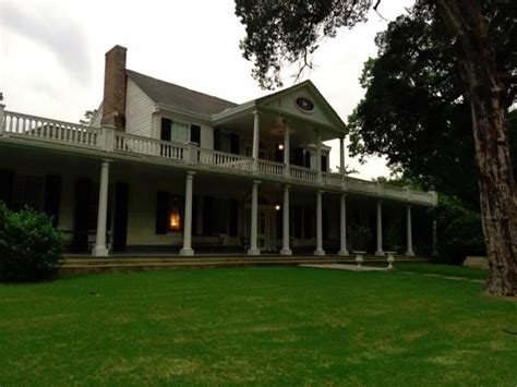 7 Truly Terrifying Ghost Stories That Prove Natchez Is The Most Haunted