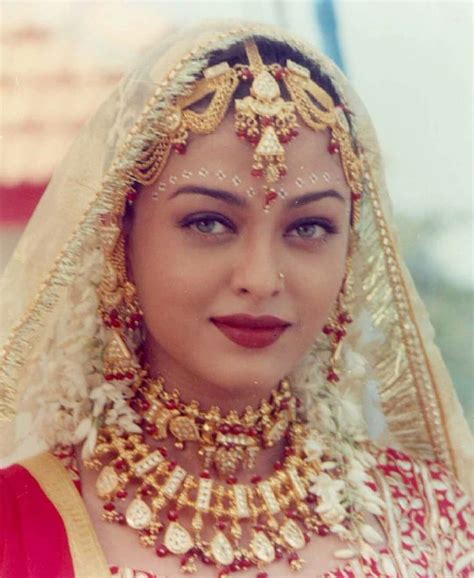 Pin By Rekha D On Aishwarya Bollywood Bridal Indian Beauty