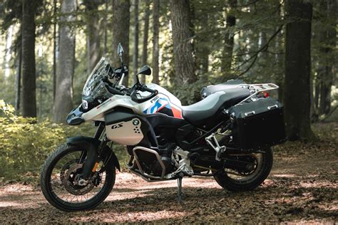 Bmw Motorrad Presents The New Bmw F 900 Gs F 900 Gs Adventure And F 800 Gs
