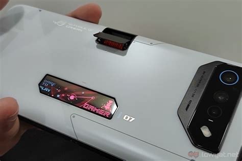 Asus Rog Phone Ultimate Mostly Survives Bend Test Lowyat Net