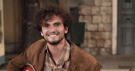 Il Paradiso Delle Signore Mirko Lorusso A Tv Soap Johnny è Uno Spirito Libero Che Gira Con La