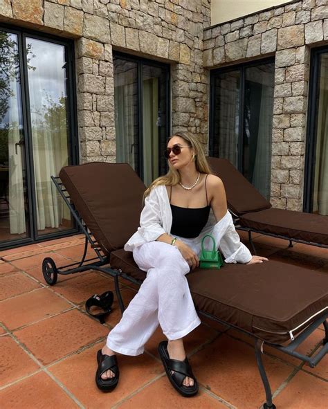 Olivia Faeh Feet
