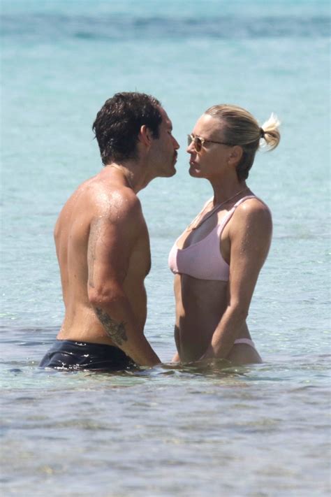 Robin Wright Sexy Photos Thefappening