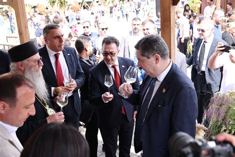 გარემოს მინისტრთან ერთად იმყოფებოდნენ აგრარულ საკითხთა კომიტეტის თავმჯდომარე გელა სამხარაული