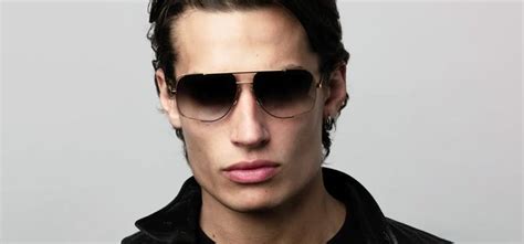 Mike Mcdaniel Sunglasses Identifying His Aviator Style Frames