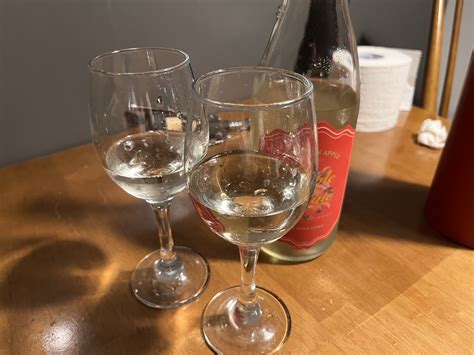 먹을꺼야 On Twitter 협찬 친구 생일 기념 포천 펜션놀러갈때 꿀사과와인 땄다 호불호 없어서 기념일 와인으로 추천해용 떫은 와인 못먹는 초딩 입맛 내칭구