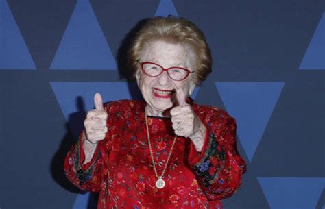 Почина най известната сексоложка в САЩ