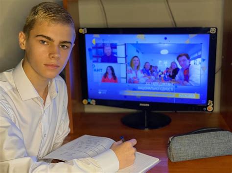 9 ЛИСТОПАДА ДЕНЬ УКРАЇНСЬКОЇ ПИСЕМНОСТІ ТА МОВИ ВИВЧАЄМО РІДНУ МОВУ РАЗОМ