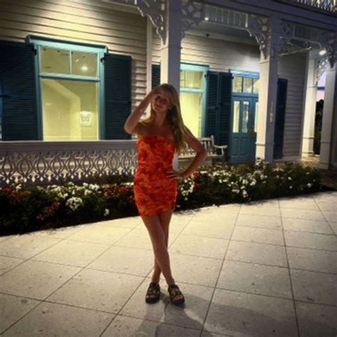 Mia Miamurphyog Snapchat Stories Spotlight And Lenses