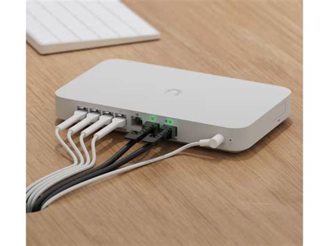 Ubiquiti Unifi Cloud Gateway Fiber Compacte Router Met Poe 2x 10g Sfp