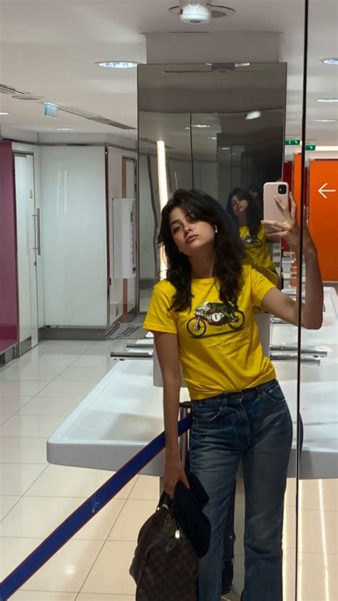 Blanca Soler Model Outfits Casual Outfits Outfits