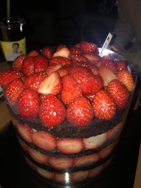 성심당 딸기시루 막차탑승🍓판매기간참고 케이크가 거기서거기아냐 응 아니야~빵순이들 환장하는맛🥹행복해죽음 네이버 블로그