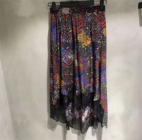 Разноцветная Рождественская шелковая Асимметричная юбка с принтом и кружевным подолом модные