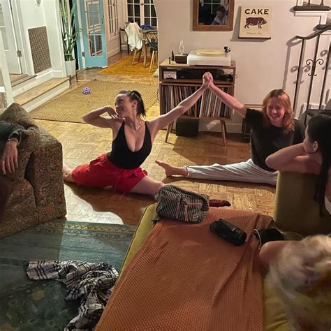 Billie Eilish R Celebextra