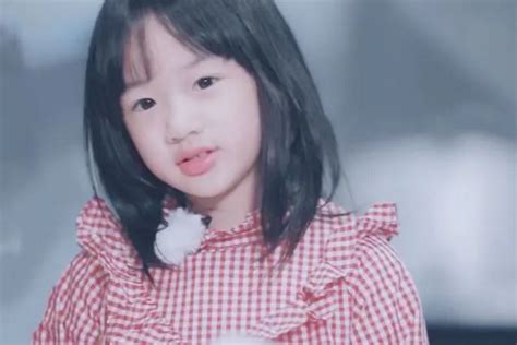 吴尊女儿neinei长大了，气质出众长相大变样，近照撞脸钟丽缇百科ta说